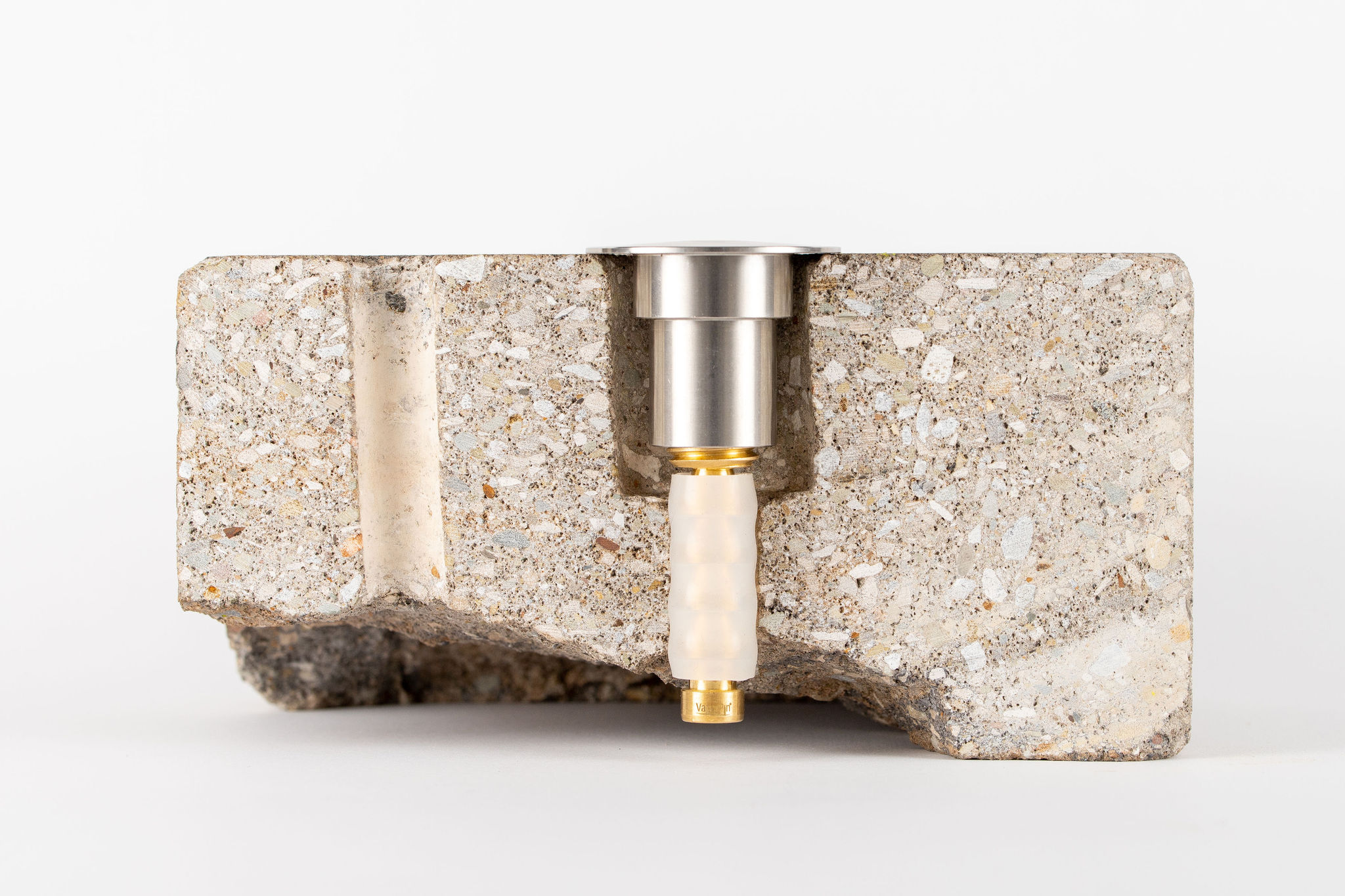 Brass Vapor Pin® for Durable Sampling